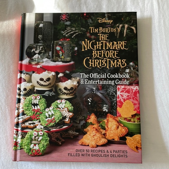 Disney | Kitchen | New Disney The Nightmare Before Christmas Cookbook ...